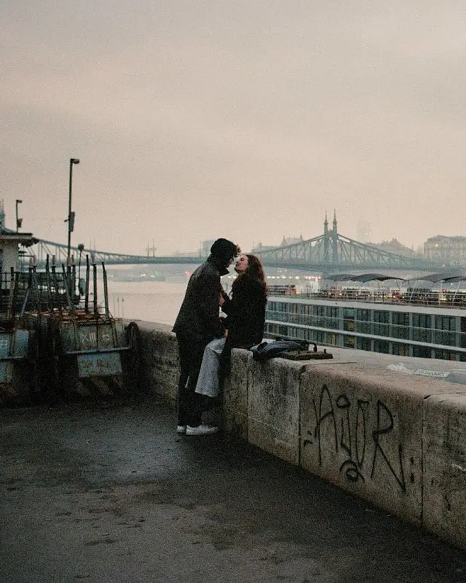 迷人的胶片影像， Peter Varsics镜头里布达佩斯街头的浪漫 - 街头人文 - CNU视觉联盟-花瓣网