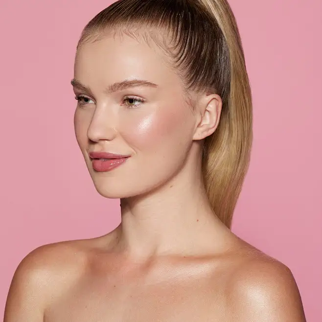 Summer Skin Vacation Glow Multistick : Ultra creamy, vegan illuminating ...