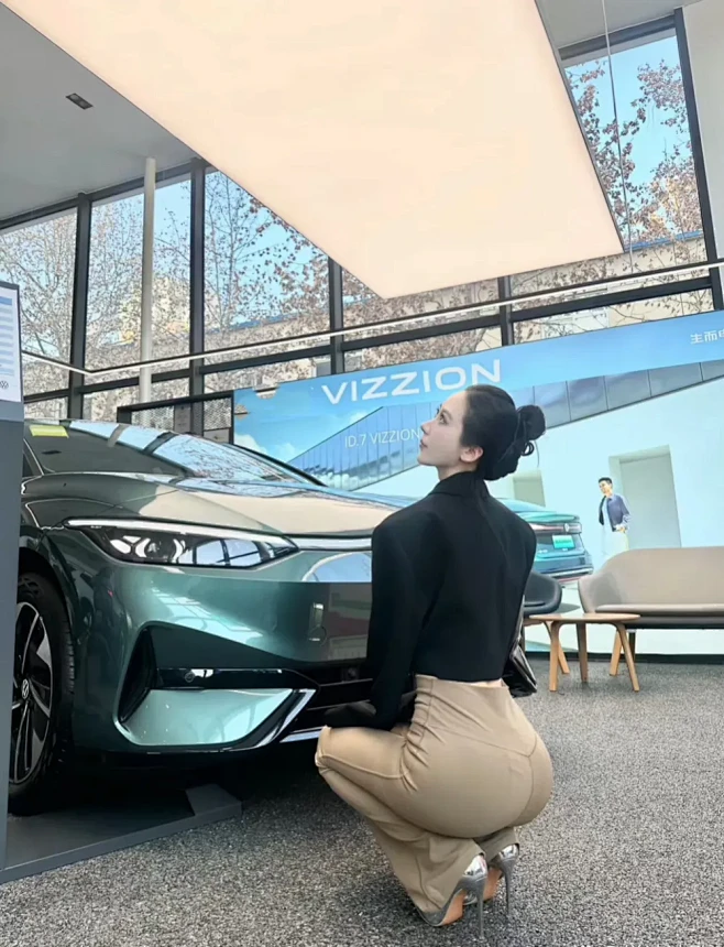 182cbc46f4044b36bd34530c8d490874~tplv-obj_1000_1307-花瓣网