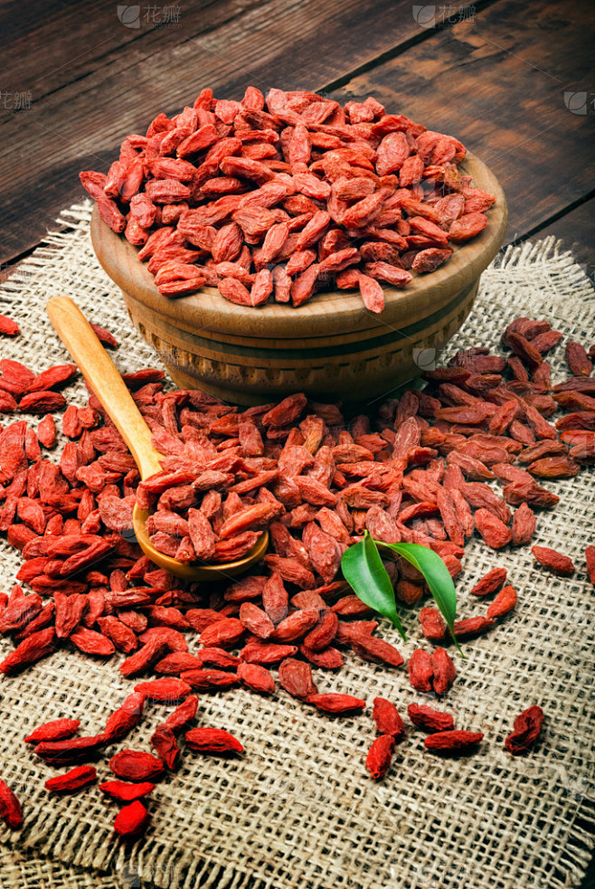 Goji浆果在碗里