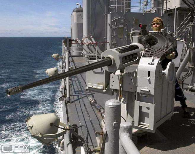 M242型“大毒蛇”25毫米链式机关炮