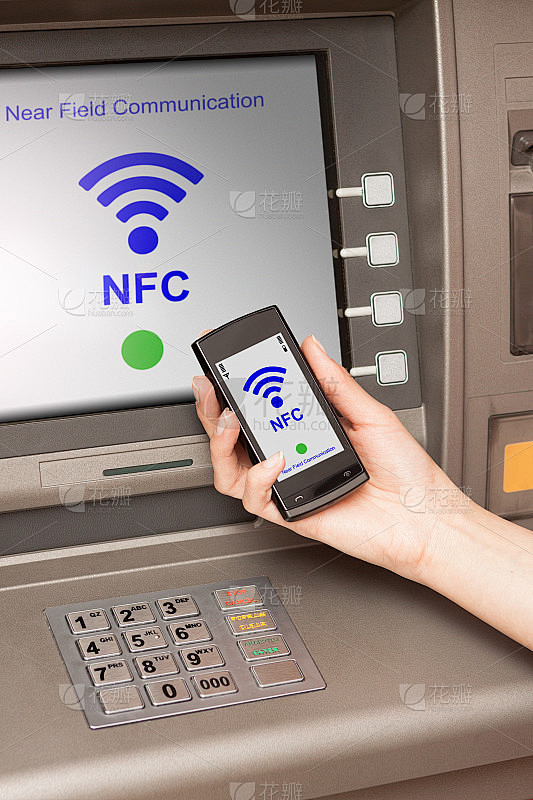 使用NFC终端的手机在atm机上取款