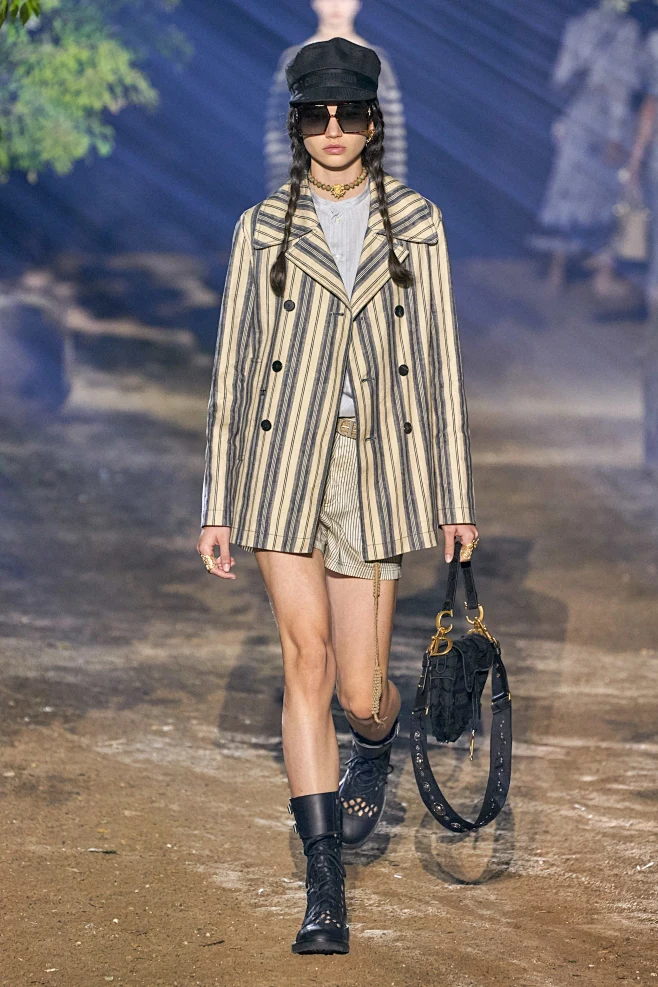 Christian Dior Spring 2020 Ready-to-Wear Fashion Show : The complete ...