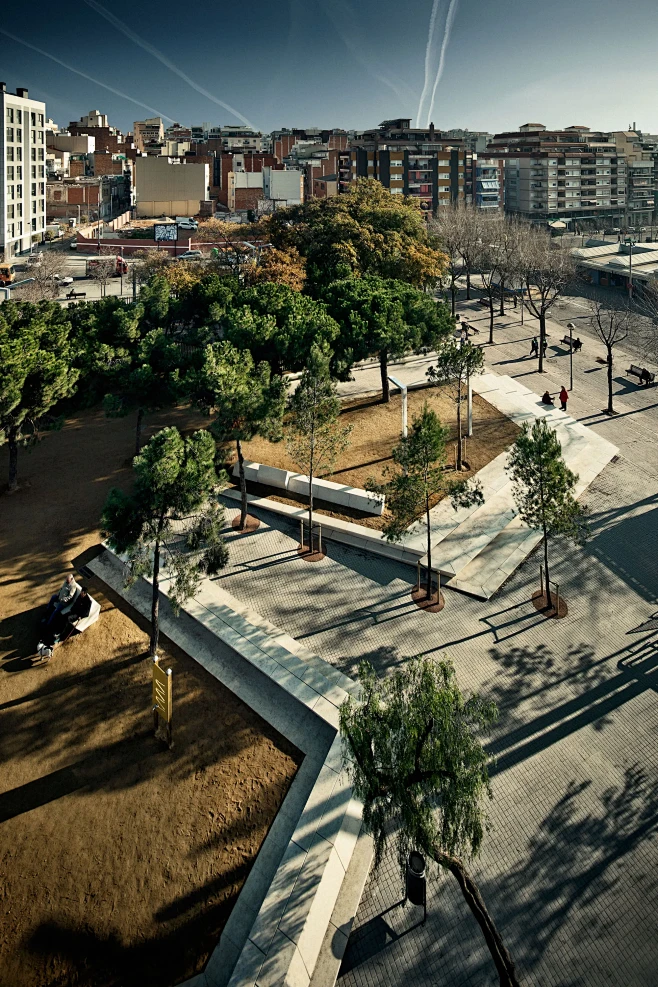 巴塞罗那街道公园 / Batlleiroig – mooool木藕设计网-花瓣网