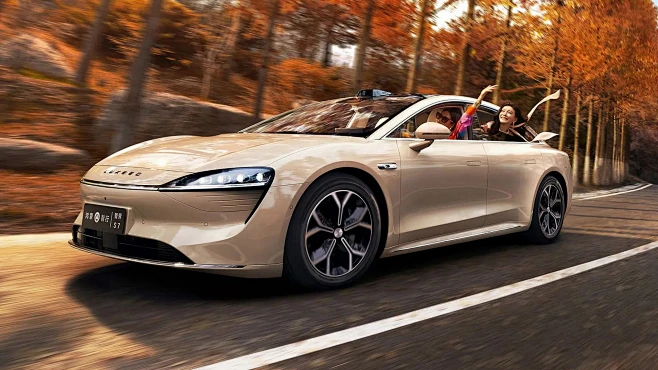 Huawei’s Updated Luxeed S7 Undercuts Rival Tesla Model 3-花瓣网