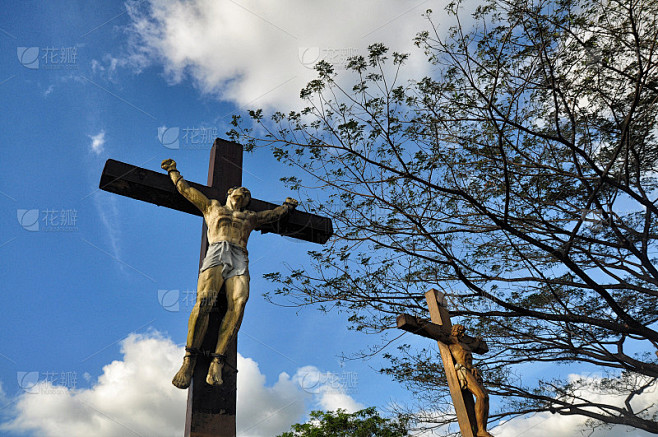 在耶稣被钉死在十字架上