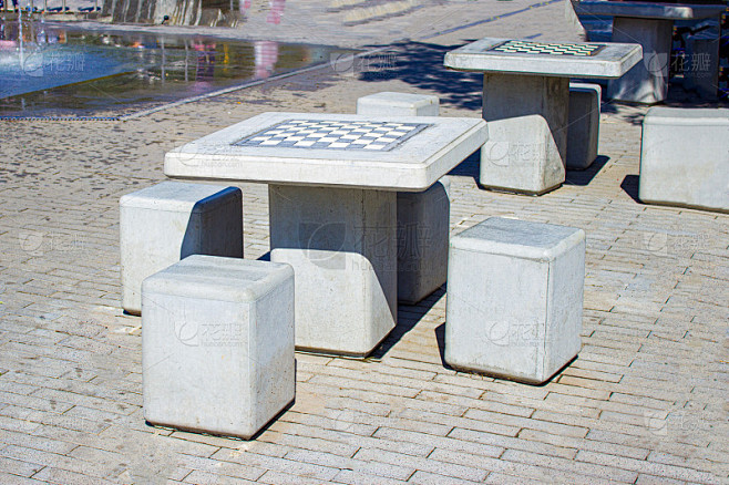 石头象棋桌子和椅子