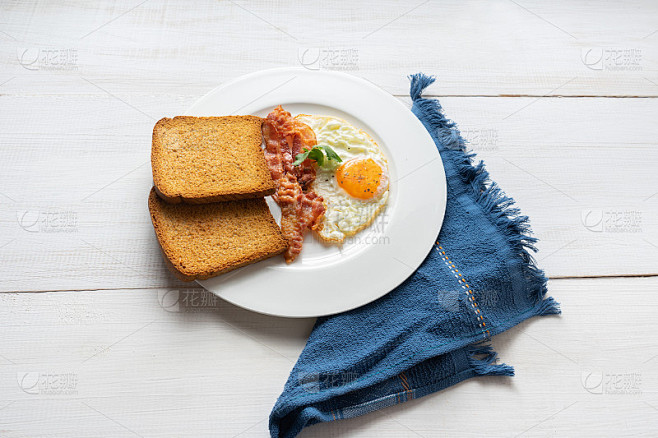 鸡蛋和培根