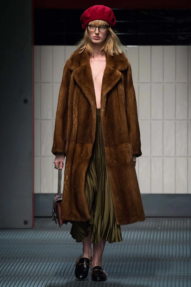 Gucci Fall 2015 Ready-to-Wear Fashion Show : See the complete Gucci ...