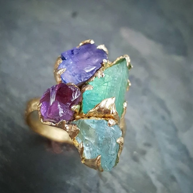 By Angeline -花瓣网