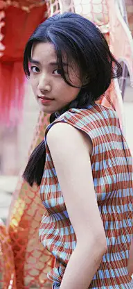 [MSLASS梦丝女神]NO.074 9分颜值 璇璇2 灰色卫衣与白色短裙加肉色丝袜美腿性感私房写真集 第11页_娱乐吧-花瓣网