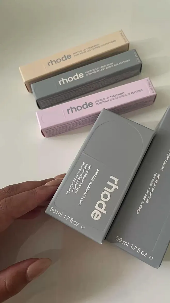 Rhode Skincare Unboxing -花瓣网