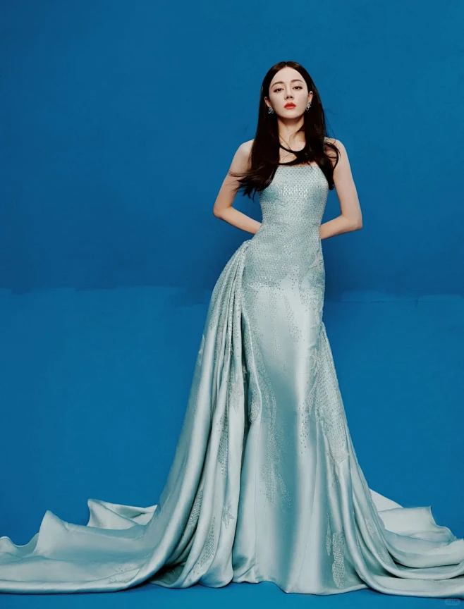 迪丽热巴 IN JOOMi LiM-花瓣网