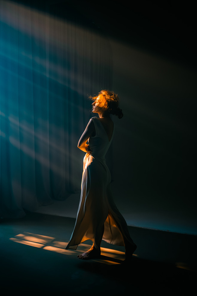 light photographer portrait photoshoot model lightroom Leica black and ...