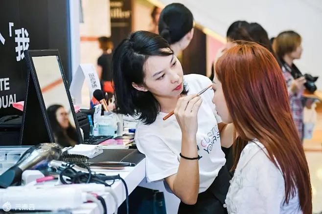 盖璞Gap50周年限定快闪店|商业空间展-元素谷(OSOGOO)-花瓣网