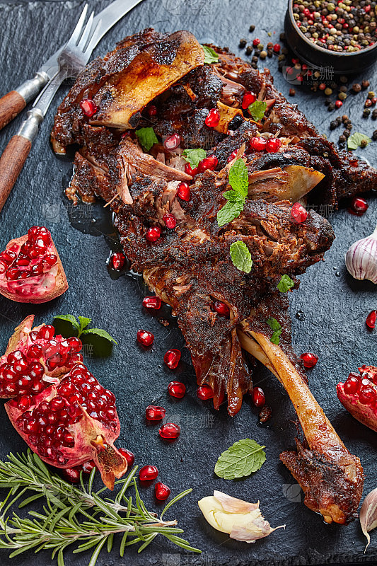 石榴烤羊腿