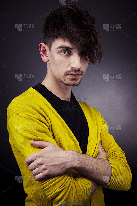 年轻时尚男模特