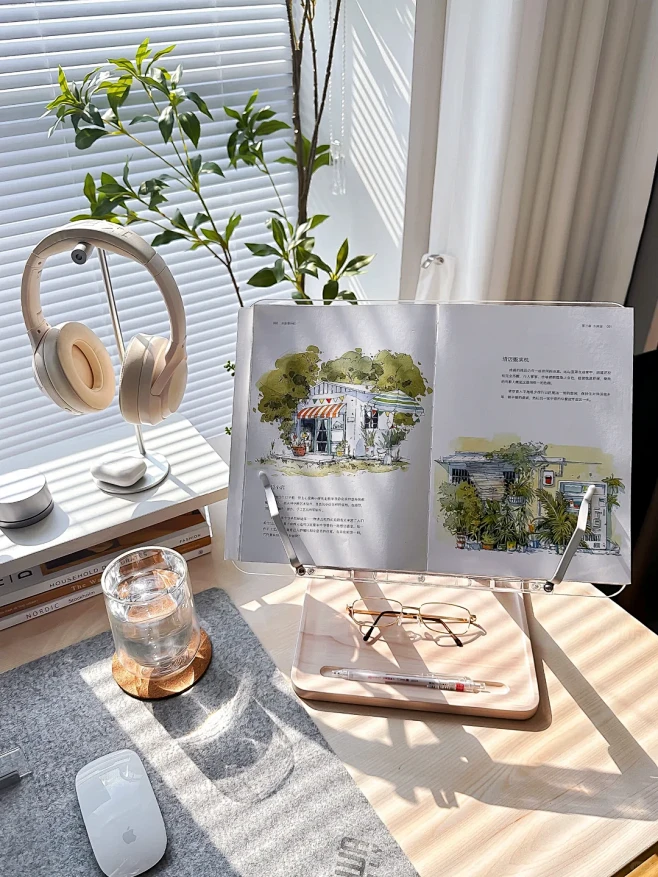 桌面布置|夏日清透ins风书桌 - 小红书-花瓣网