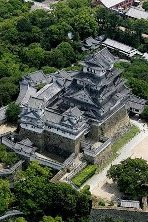Aerial view of Himeji castle, Hyogo, Japan 姫路城大天守 南西より-花瓣网