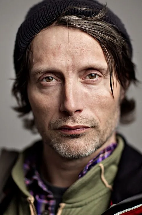 Mads Mikkelsen-花瓣网
