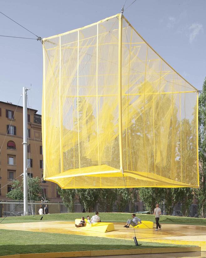 Yap MAXXI景观装置 - hhlloo : 随风飘动的轻盈装置