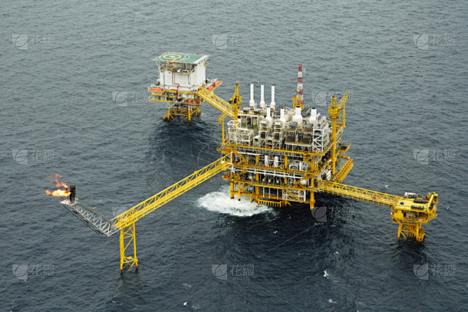 石油钻塔,火炬塔,天然气,水平画幅,无人,蓝色,船,海洋,建筑业,工业