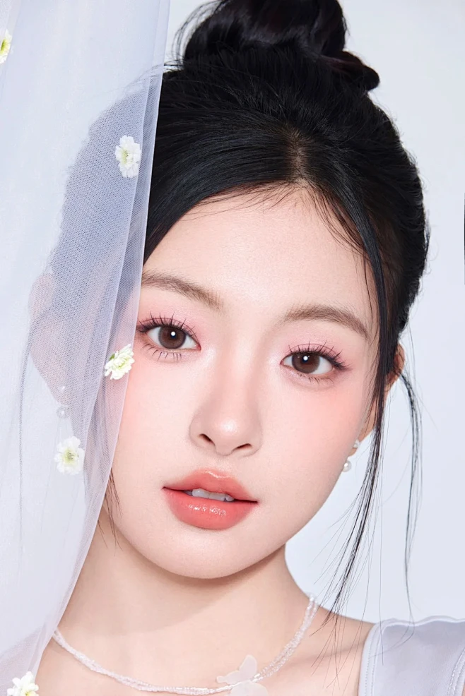 甜甜糯糯_美瞳拍摄_2_MALONE-花瓣网