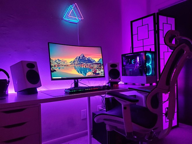 1647436208_56-gamerwall-pro-p-geimerskaya-komnata-art-krasivie-oboi-64