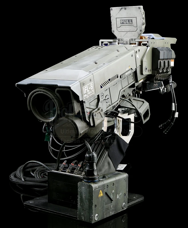 Mark Clyne's (James Badge Dale) Light-up Hyperspectral Camera - Current ...