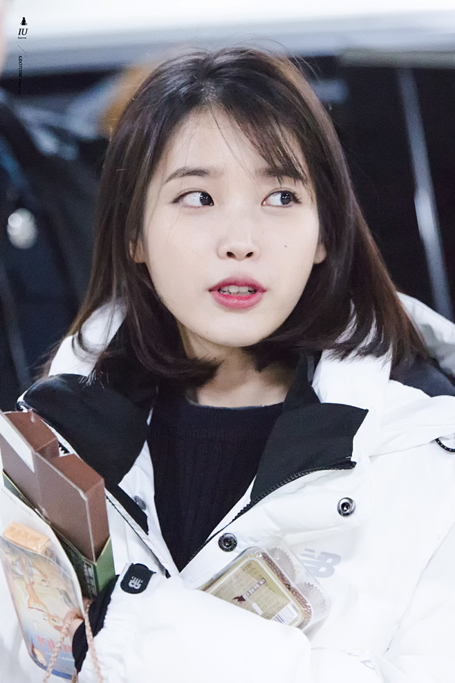 180117 JTBC Newsroom IU下班高清