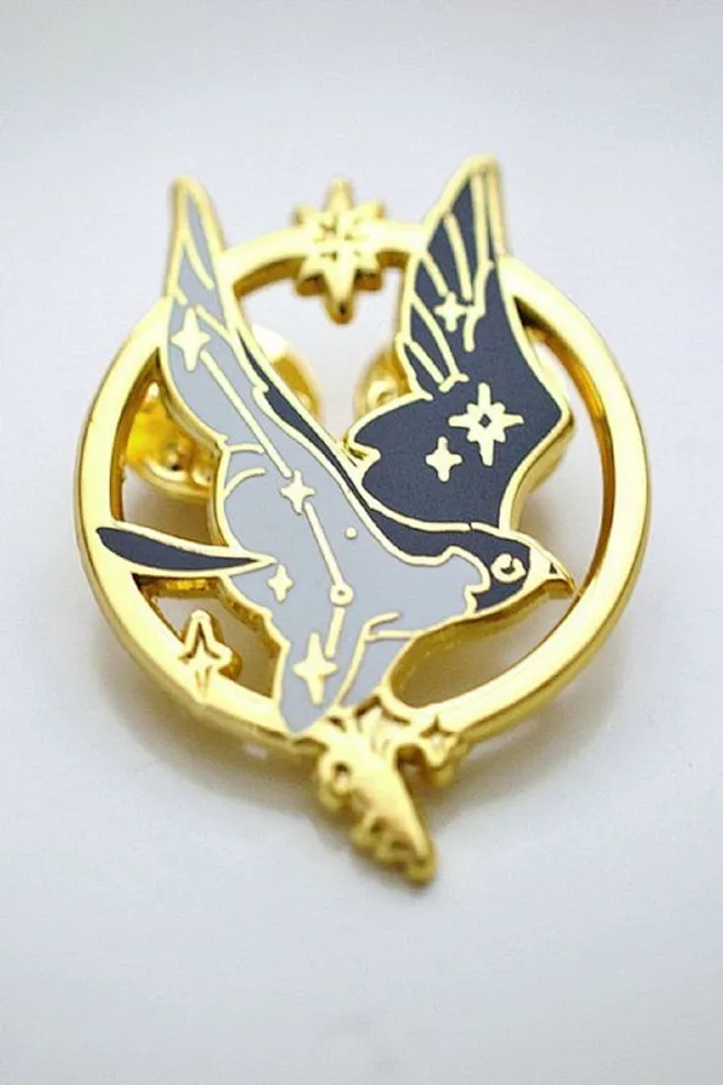 Flight enamel pin-花瓣网