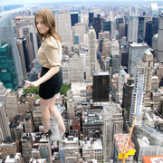 Giantess Taylor Swift on the run by docop