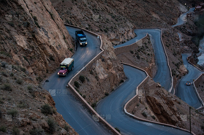 Tisdrin Pass摩洛哥弯曲路