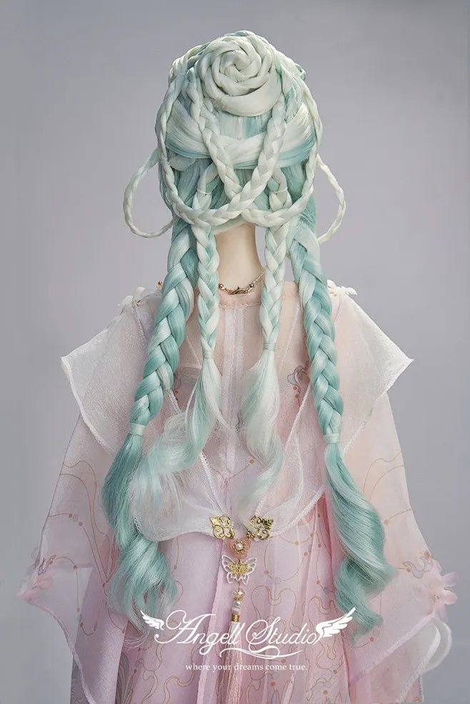 This contains an image of: -花瓣网