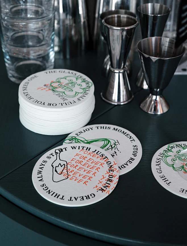 FOREVER YOUNG :: Behance-花瓣网