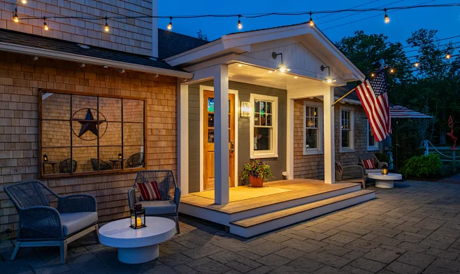 Edgartown, MA Bars | Martha's Vineyard Restaurant | Town MV-花瓣网