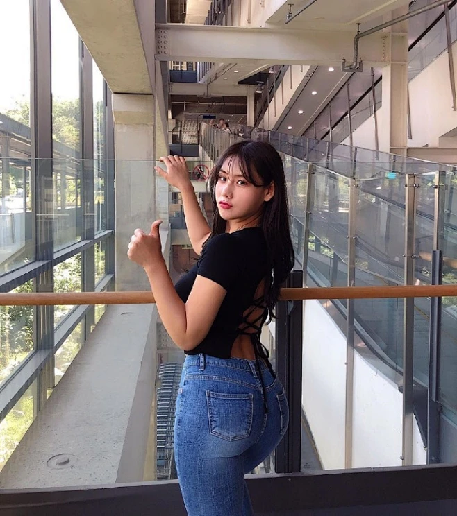 2a32a8674b4e4a97a81656e32af3e926~tplv-obj_690_780-花瓣网