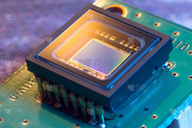 监控摄像机CCD传感器的微距照片