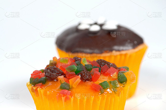 杯饼孤立在白色