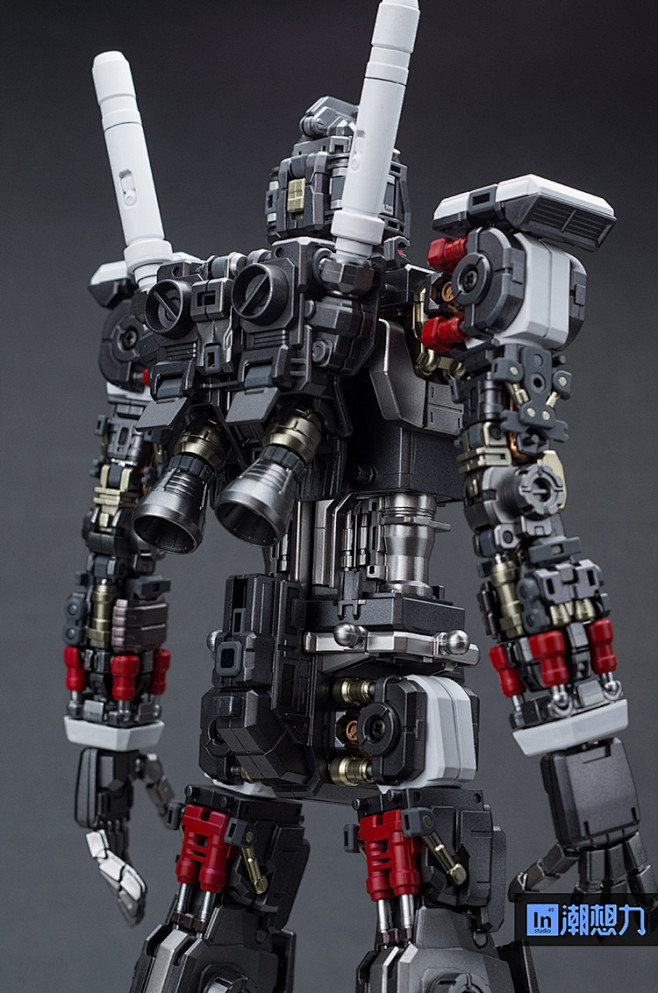 S468_in_studio_inforc_pg_rx_78_2_info_frame_023