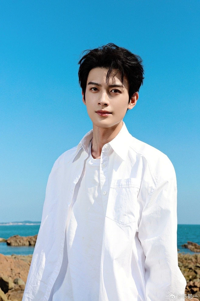 @亚洲帅哥精选 的个人主页 - 微博-花瓣网