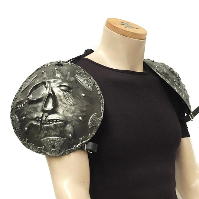 FLAYED MAN SHOULDERS(剥皮人）肩甲 (1)
