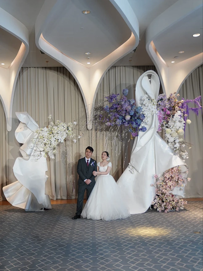 用缎面婚纱做了一场婚礼 (1)