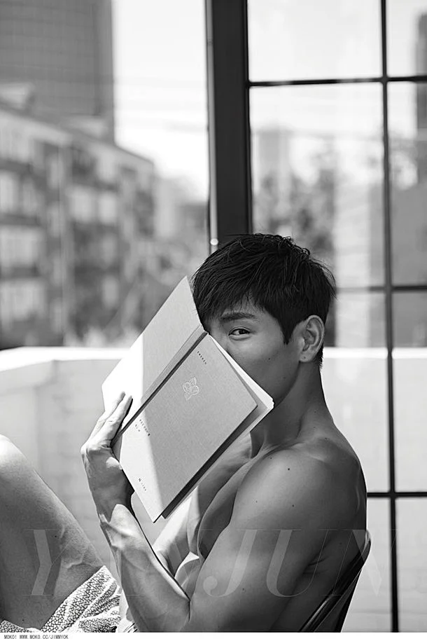 肌肉男照片人体结构参考来自cgbook.cn (1264)-花瓣网