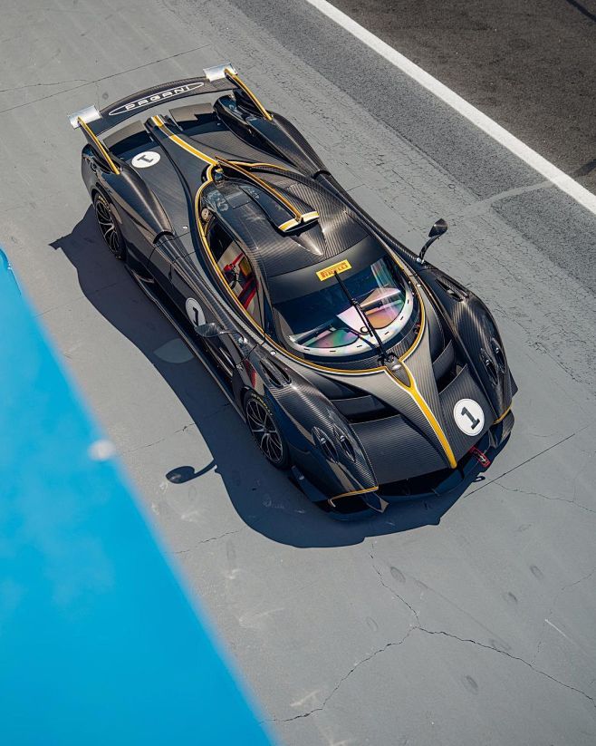 帕加尼pagani Huayra R