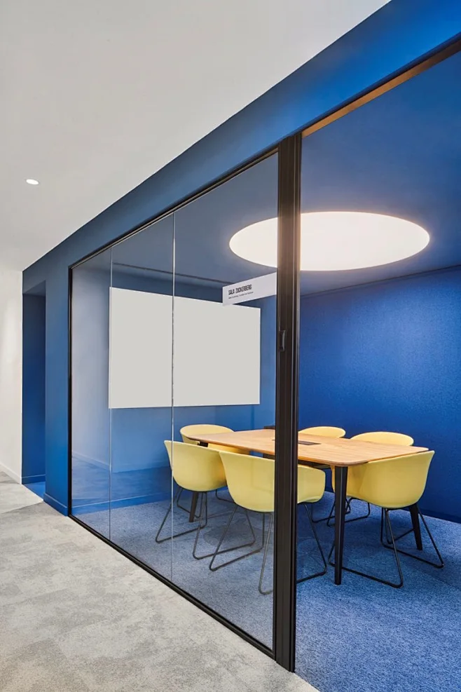 Caixabank Offices | Miriam Barrio : This interior design project was ...