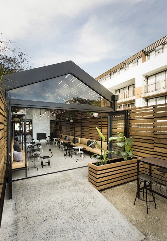 餐饮娱乐设计 【HDD商业室内空间设计机构】 设计服务范围：商场购物中心/样板房别墅设计/展馆公共建筑设计/餐饮娱乐设计 TEL：020 ...