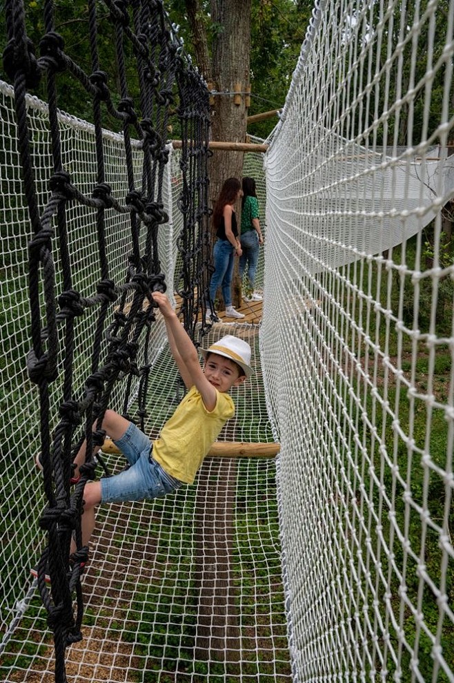 ad902ae8-935c-410a-a371-630d2e719222