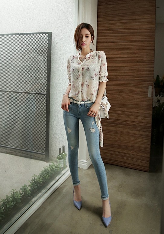 女性站姿照片人体结构参考来自cgbook.cn (1249)