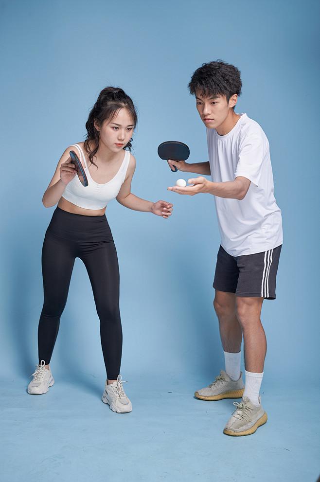 体育运动男生乒乓球男女健身人物摄影图-众图网